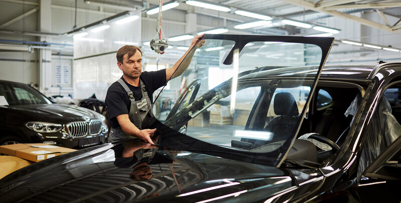 Car Windshield Replacement | A Complete Guide - eManualOnline Blog
