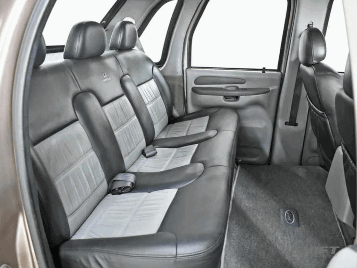 Tropical Cabines Reimagines Ford F-250 Into Ugly Super-Duty Sedans