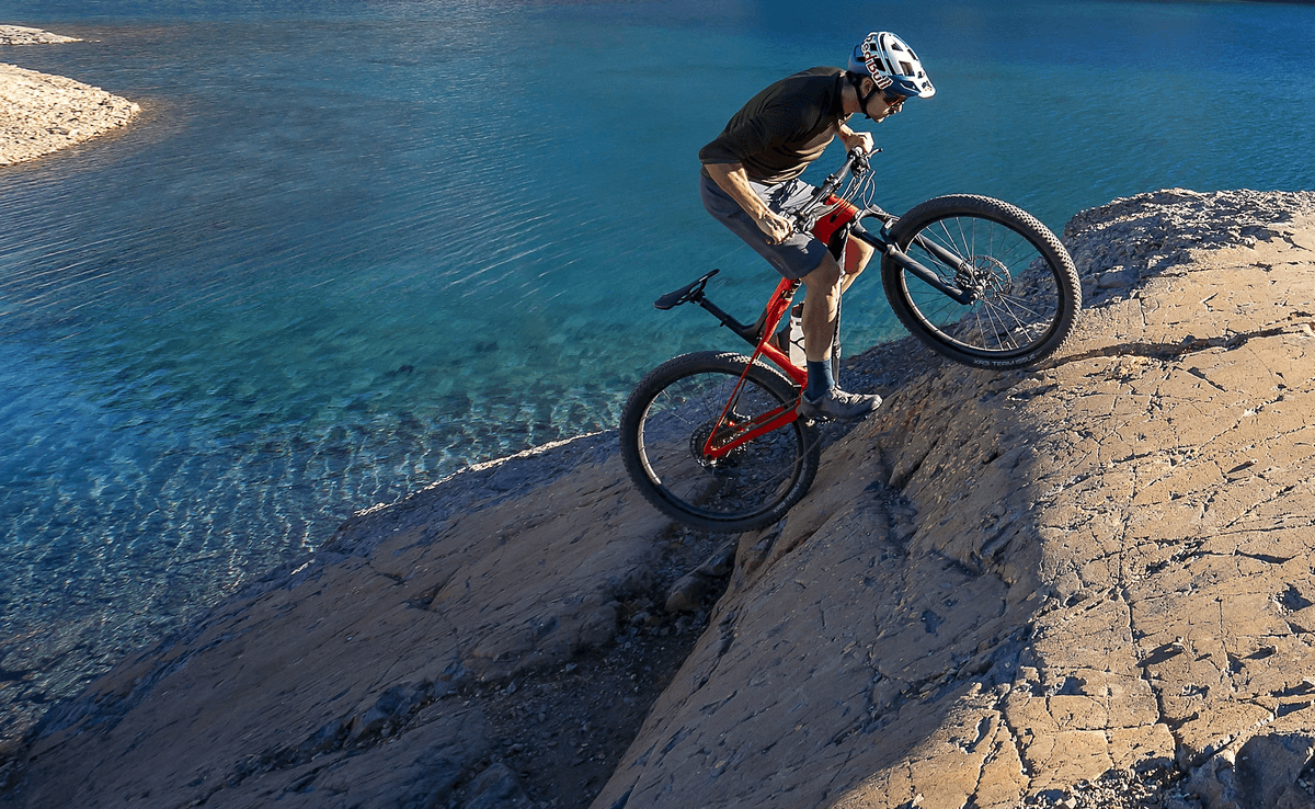 Trek E-Caliber is the Lightest Full-Suspension Electric MTB
