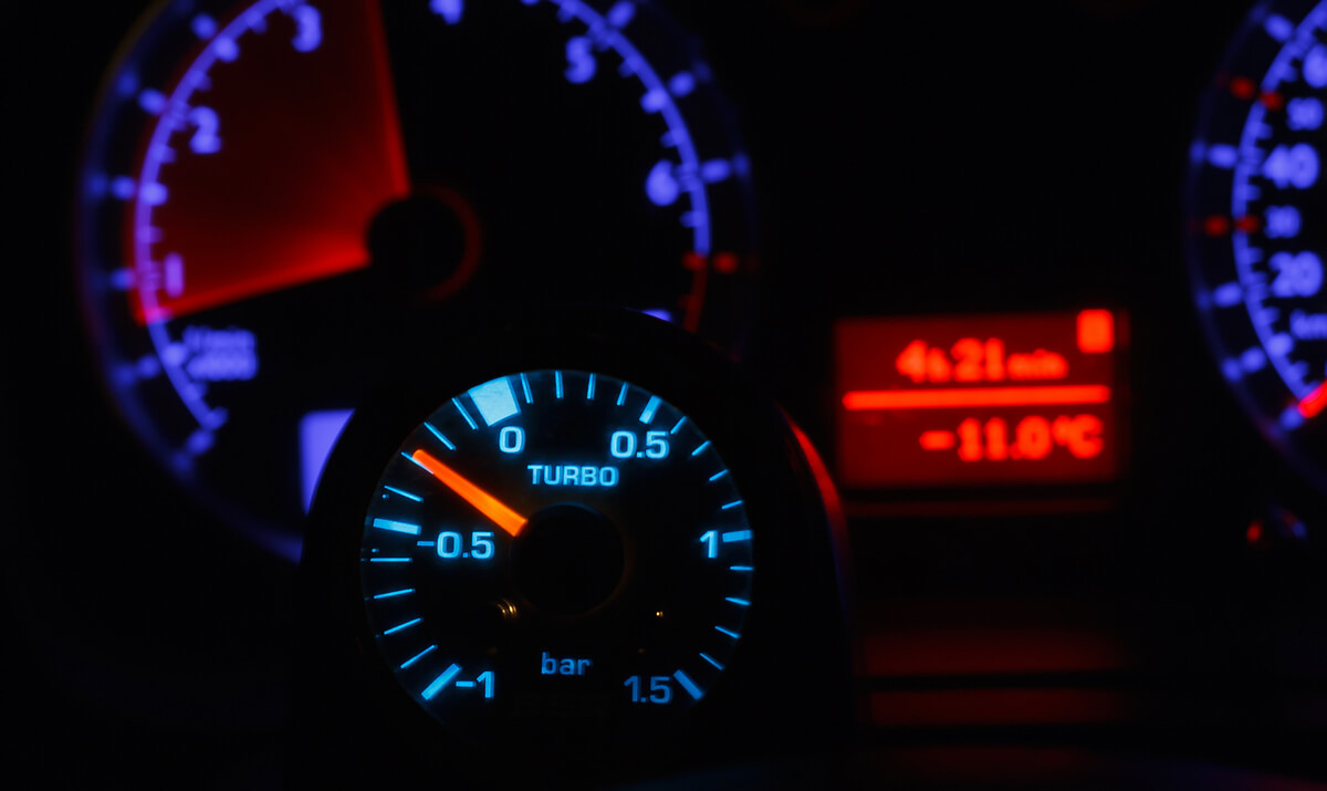 7 Best Boost Gauges for Your Supercharged or Turbocharged Car
