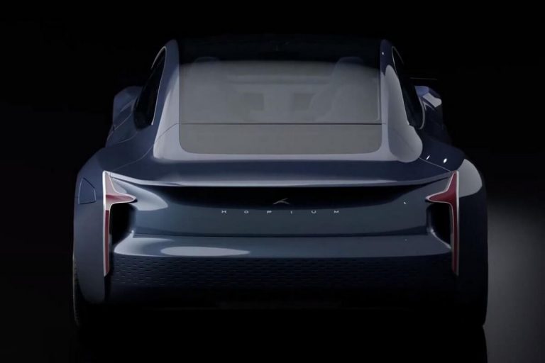 Hopium Announces Machina Alpha 0 500-HP Hydrogen Sedan Prototype