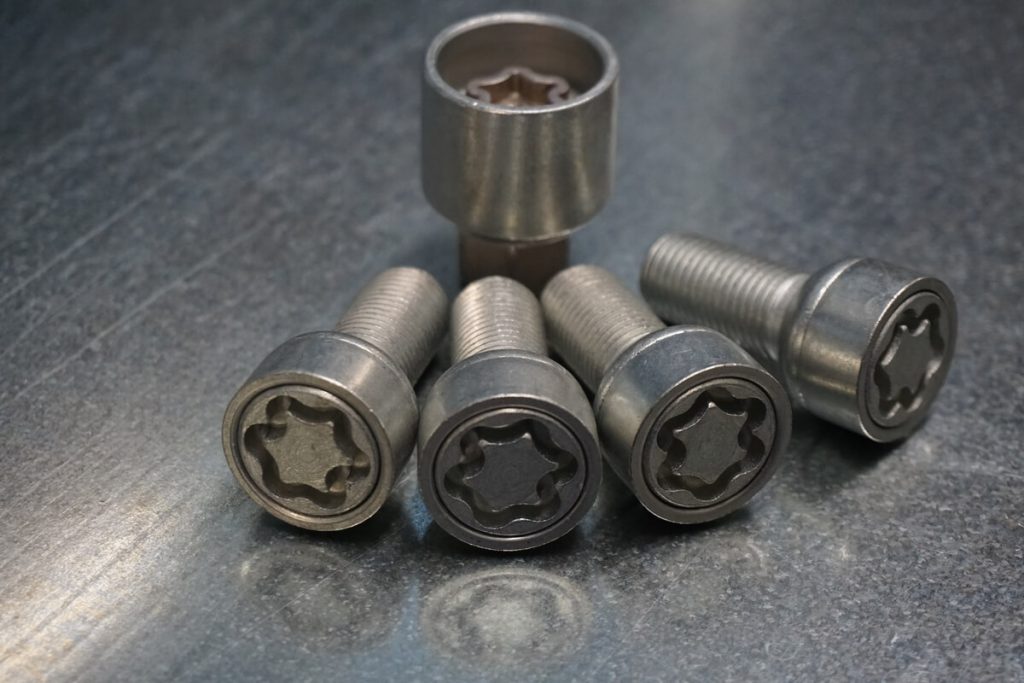 5 Best Wheel Locks to Make Thieves' Lives a Lot Harder