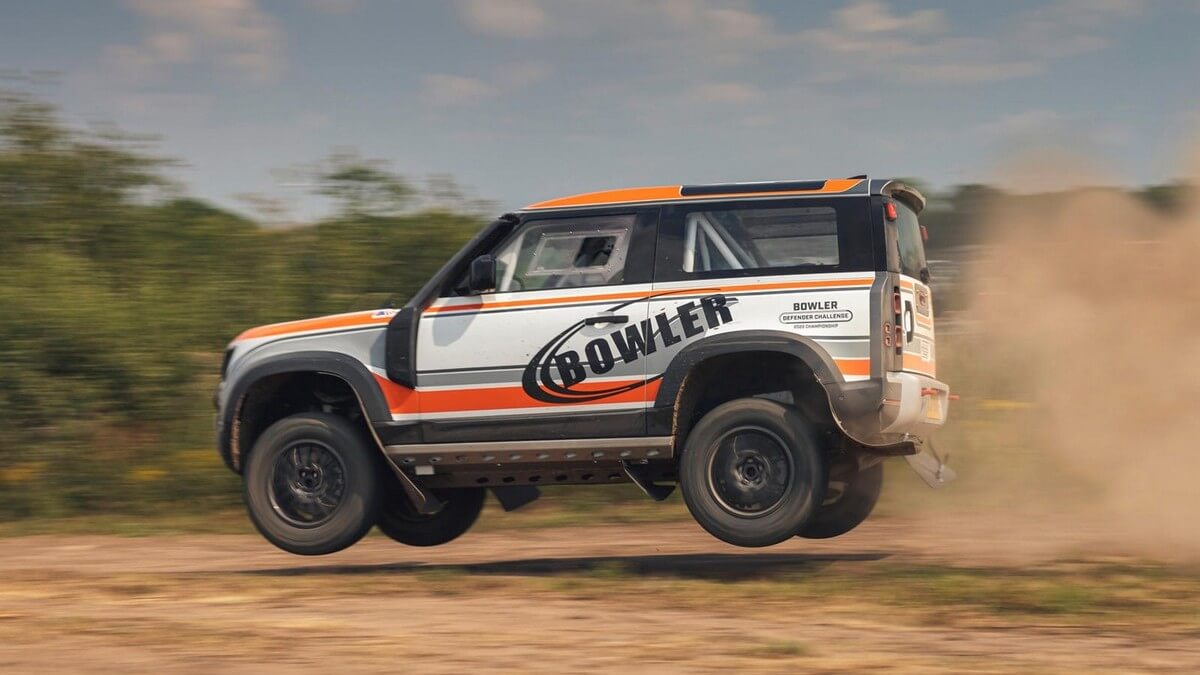 Bowler and Land Rover Create a Rally-Oriented Defender Series