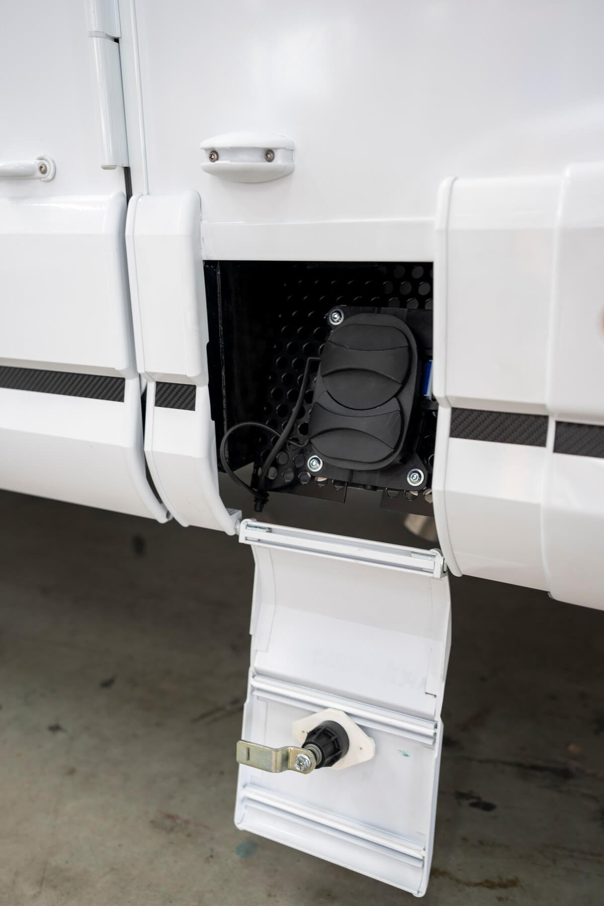 Knaus Launches a Prototype Electric RV with a Wankel Range Extender