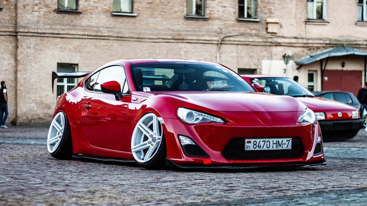 Camber, Toe, and Caster: How They Affect Handling and Tire Wear