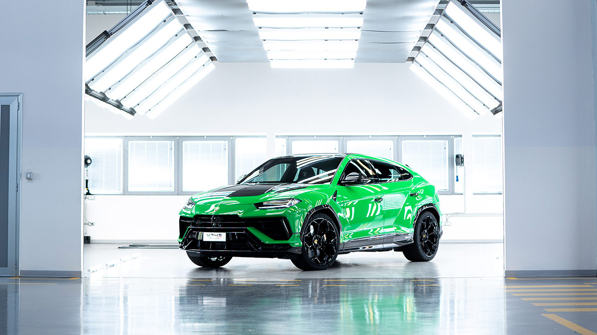 Lamborghini Urus Performante is a 666-HP Super-SUV Straight from Hell
