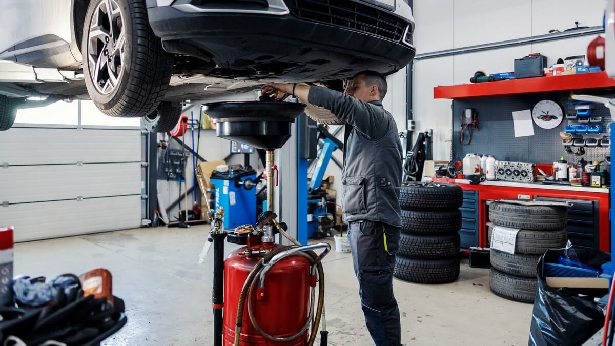 How to Find and Hire Skilled Mechanics for Your Auto Repair Shop