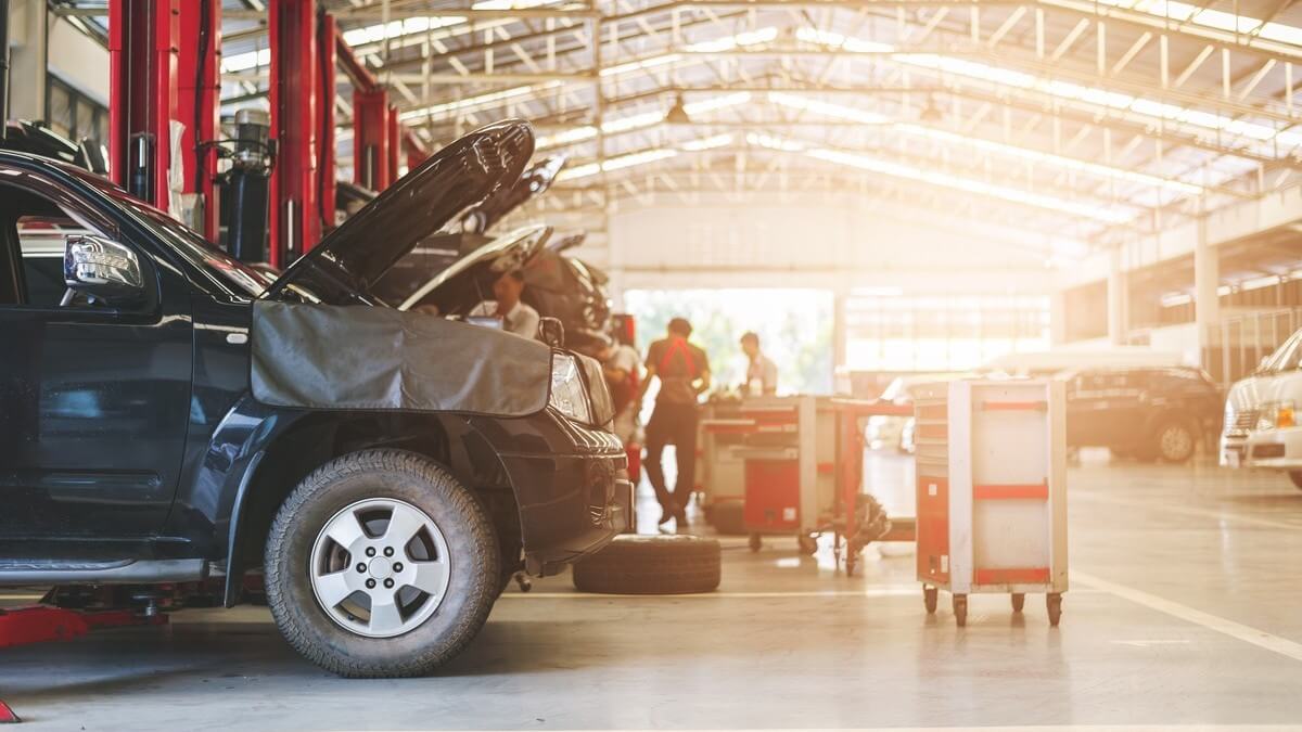 How to Find and Hire Skilled Mechanics for Your Auto Repair Shop