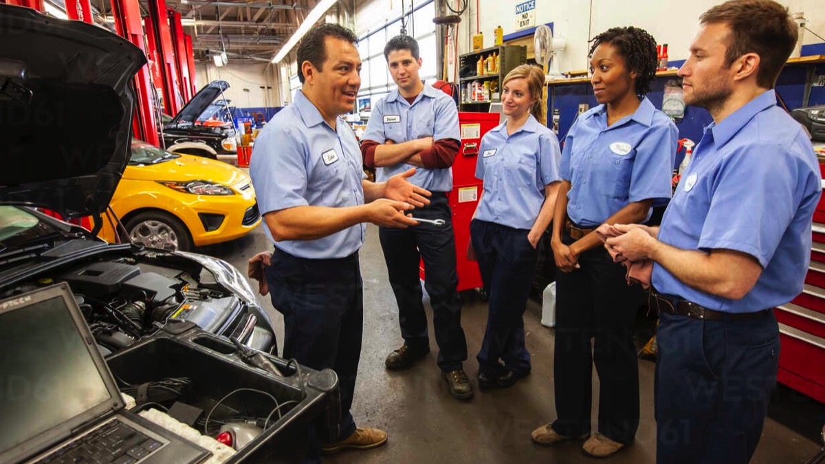How to Find and Hire Skilled Mechanics for Your Auto Repair Shop