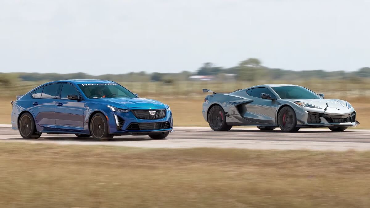 Drag Race: Hennessey H1000 CT5-V Blackwing vs. Corvette Z06