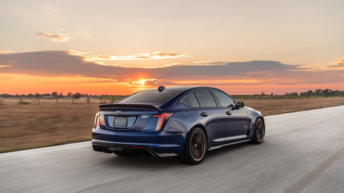 Drag Race: Hennessey H1000 CT5-V Blackwing vs. Corvette Z06