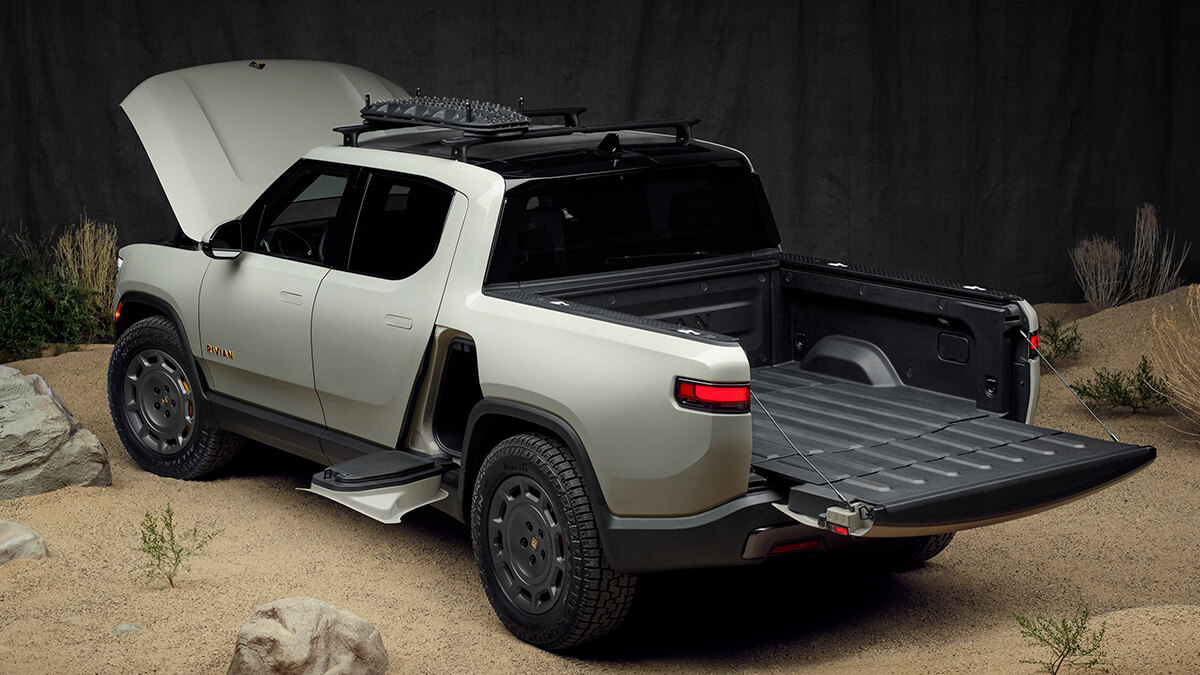 Rivian Unveils Desert-Ready R1T and R1S with California Dune Editions